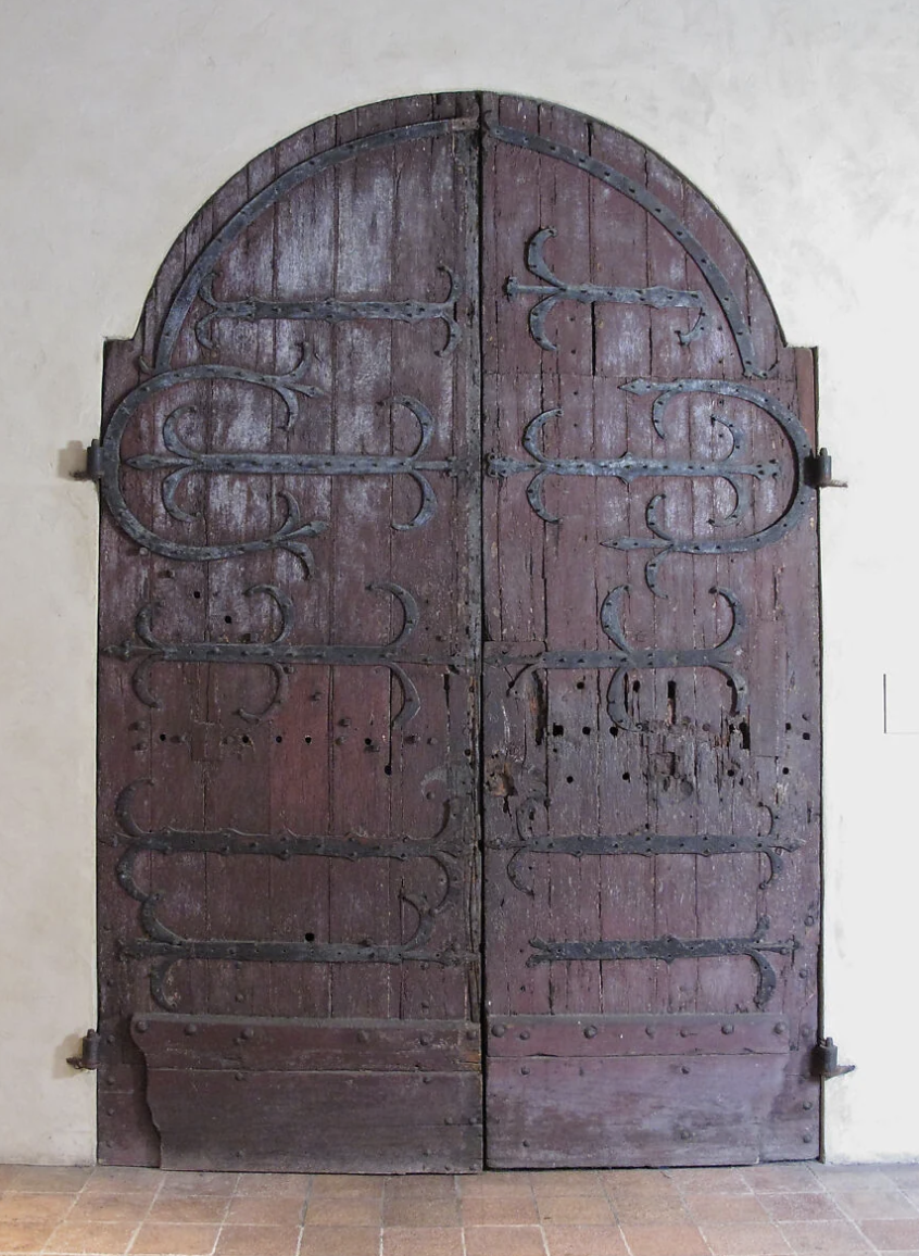 21 Wild Doors You Don't Walk Through Every Day - The Scroller