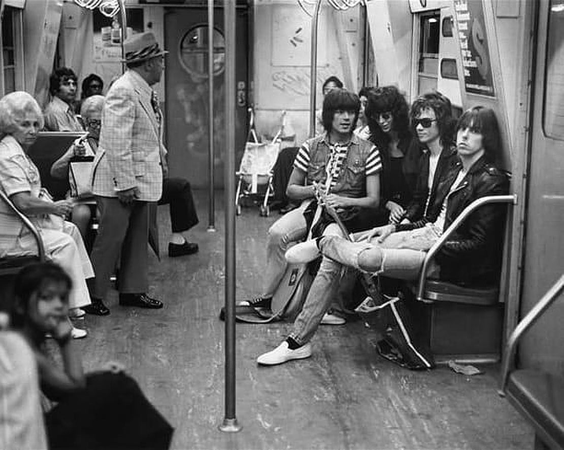 41 Fascinating Photos of the NYC Subway From the 70s and 80s - The Scroller