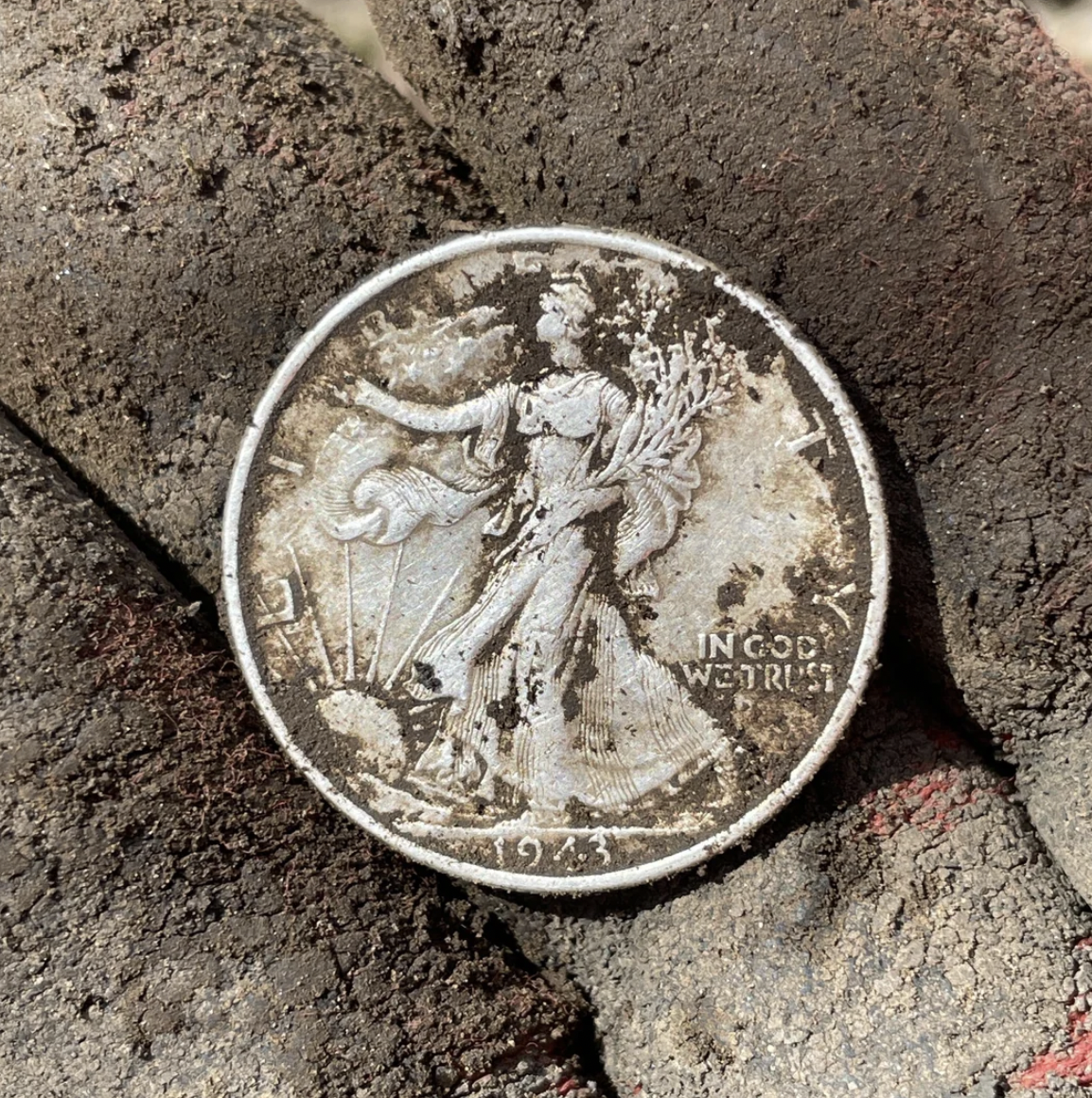 20 Fascinating Discoveries Made by Real-Life Treasure Hunters - The ...