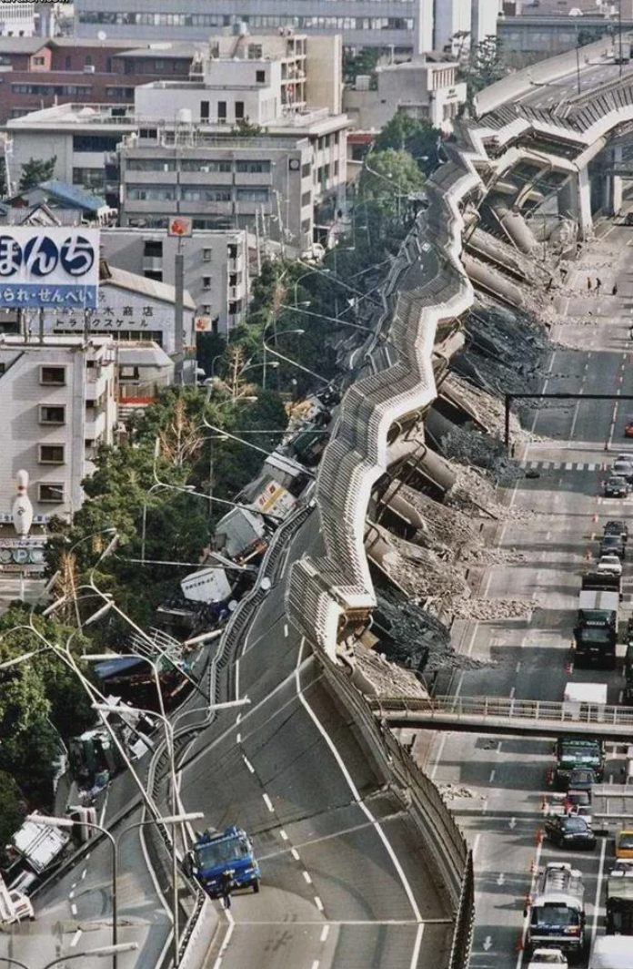 21 Strange Yet Oddly Horrifying Pics We Wish We'd Never Seen - The Scroller
