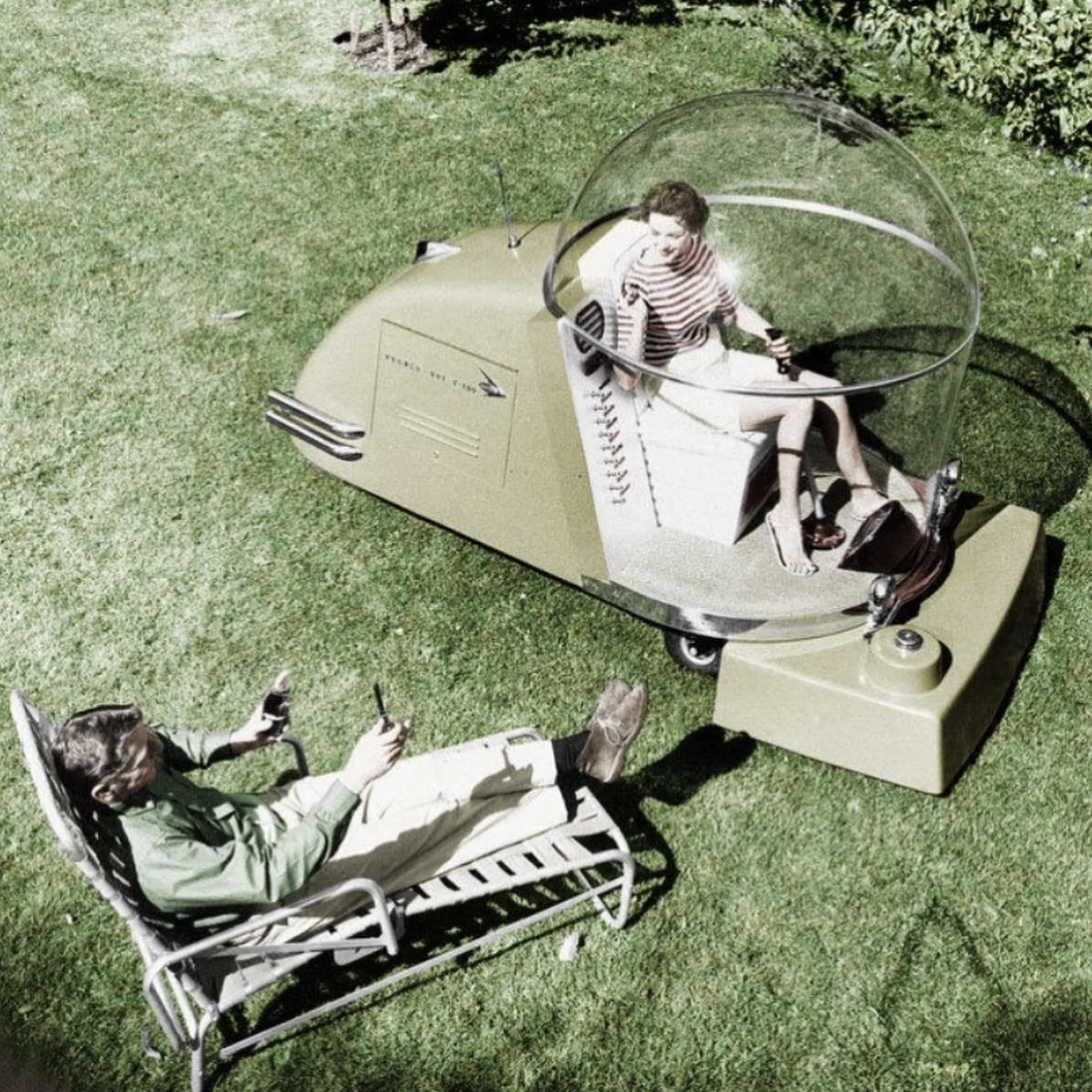 25 Retro Futuristic Images From Eras Since Passed - The Scroller