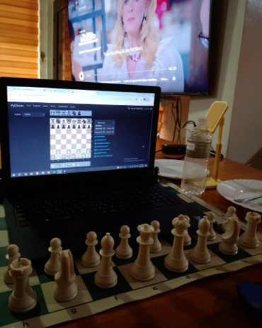 19 Hilarious Chess Memes For the Kings and Queens Among Us - The Scroller