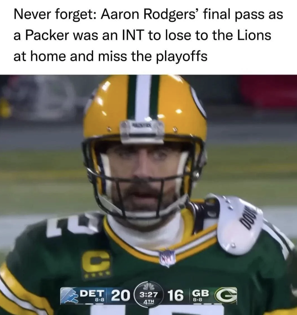20 Hysterical Football Memes Just In Time For Kickoff - The Scroller