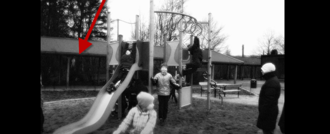 20 Chilling Photos with Ghostly Figures in the Background