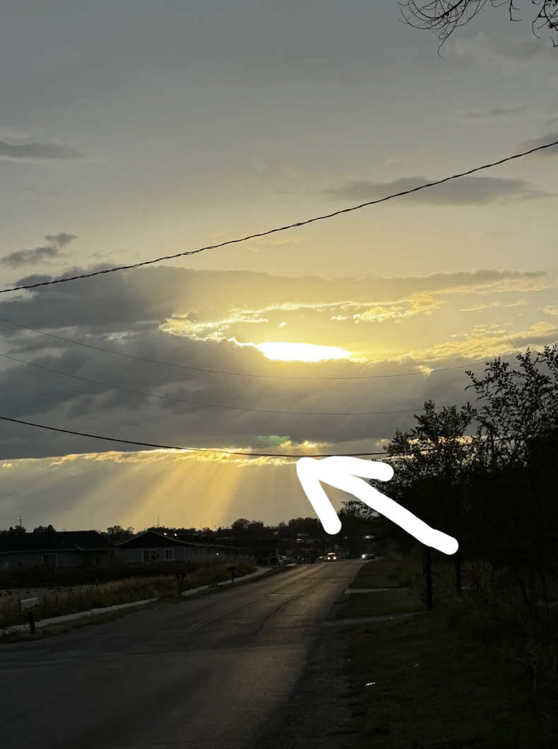 25 Eerie Glitches In The Matrix That Defy Logic - The Scroller