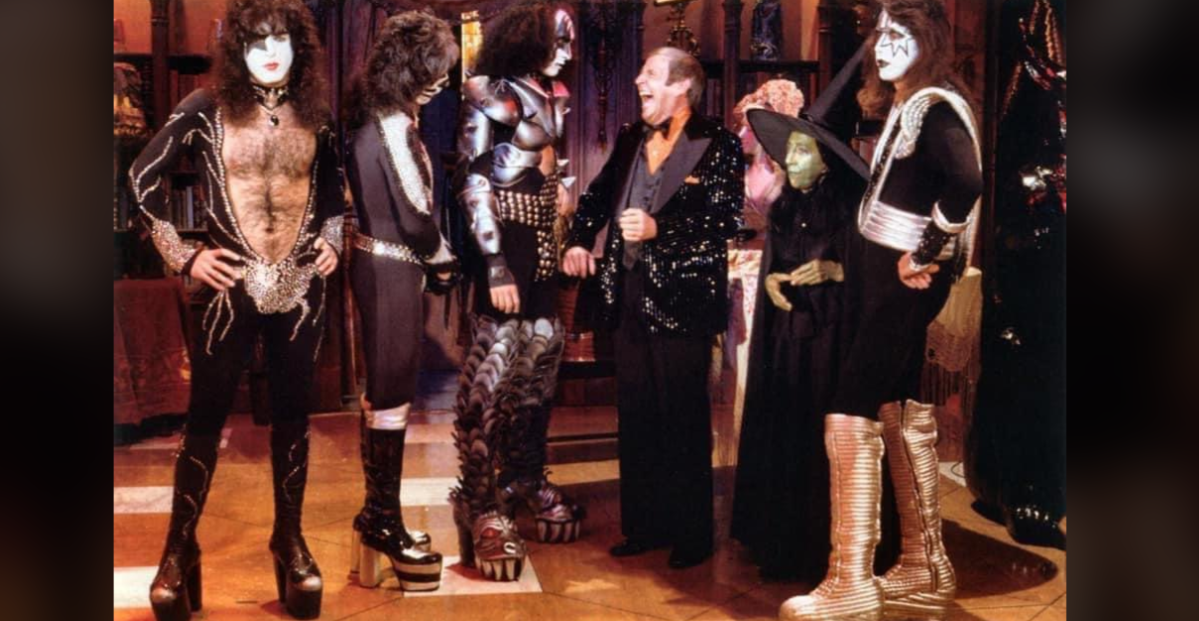 70 Halloween Photos From The 70s That Still Take The Cake - The Scroller