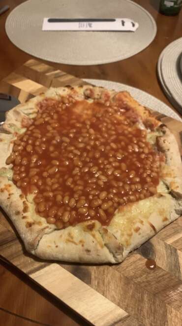 19 Pizzas That Were Crafted So Horribly They're Actual Food Crimes
