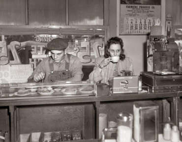 29 Photos of American Diners (1930s - 1970s) - The Scroller