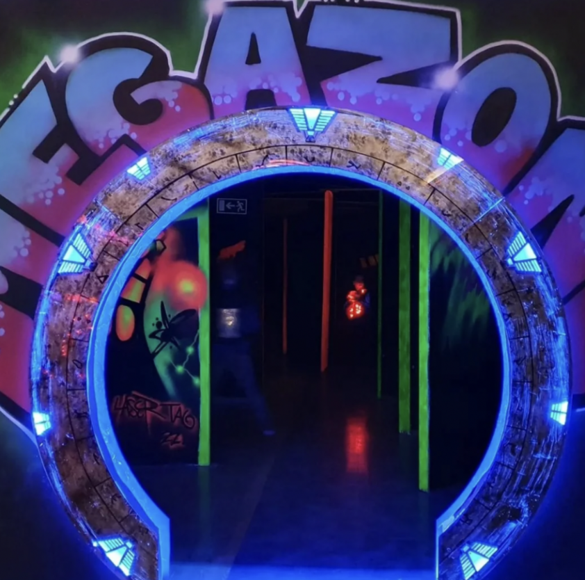 19 Photos Showing Why Laser Tag Is the Greatest