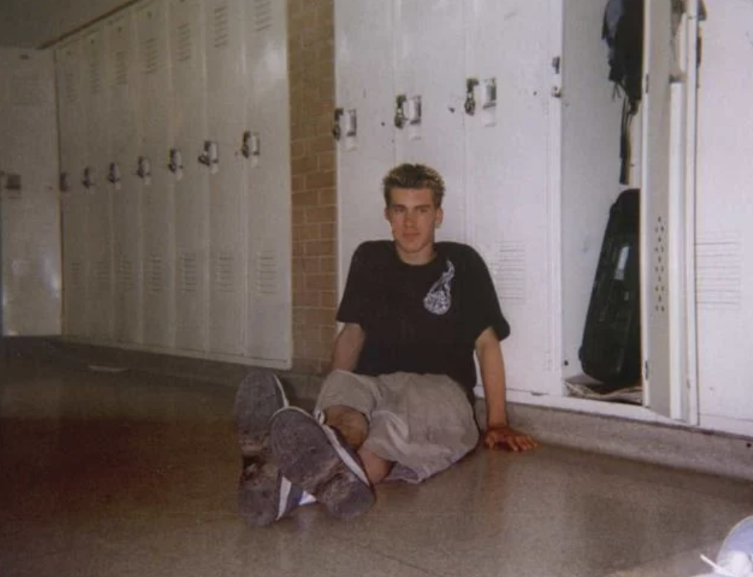25 Photos That Perfectly Capture High School Life in the 90s
