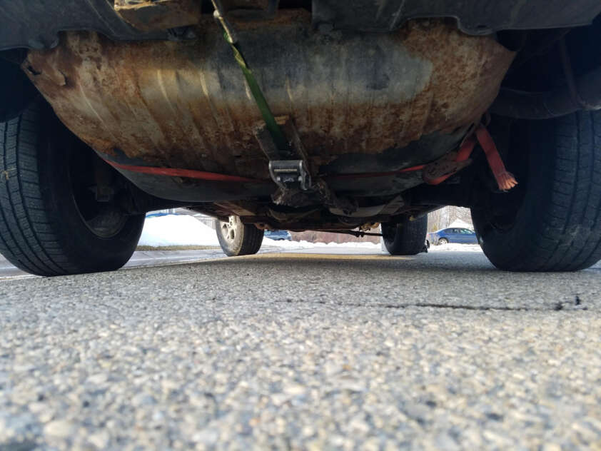 29 Times People "Fixed" Cars in a Very Questionable Way - The Scroller