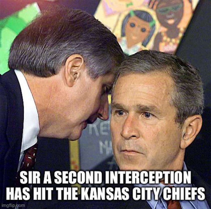 21 Funny Super Bowl and Halftime Posts and Reactions - The Scroller