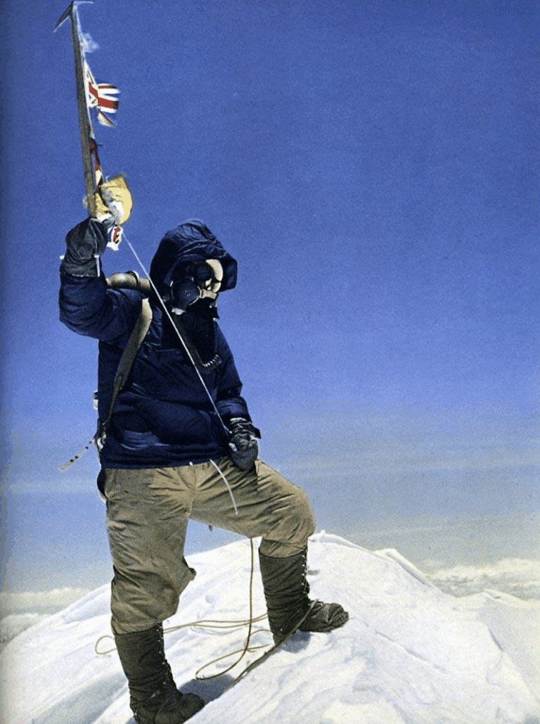 Everest Unfiltered: 20 Photos of Climbers, Challenges, and the Majestic ...