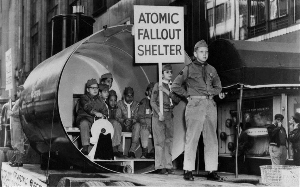 15 Vintage Photos From the Era of Fallout Shelters - The Scroller