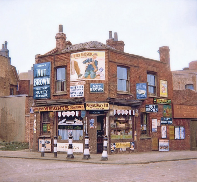 25 Colorized Photos From the 1950s - The Scroller