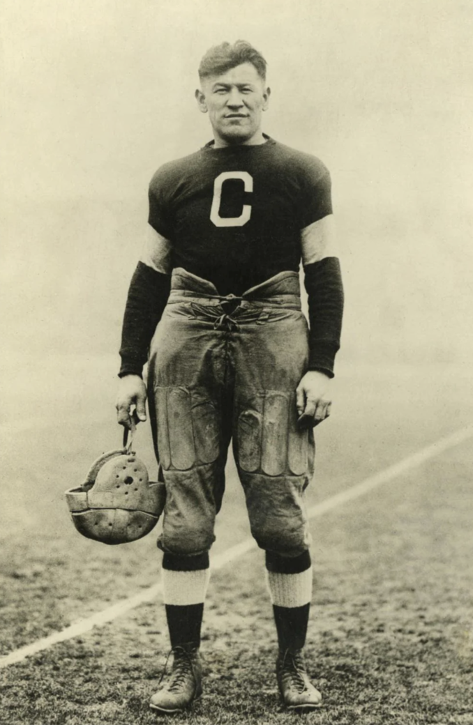 17 Photos From The Early Days of American Football (1900s) - The Scroller