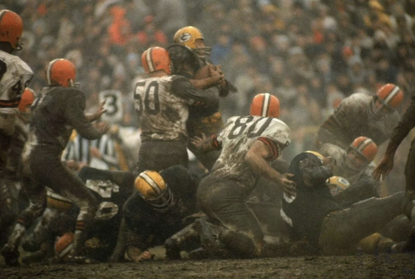 17 Photos From The Early Days of American Football (1900s) - The Scroller