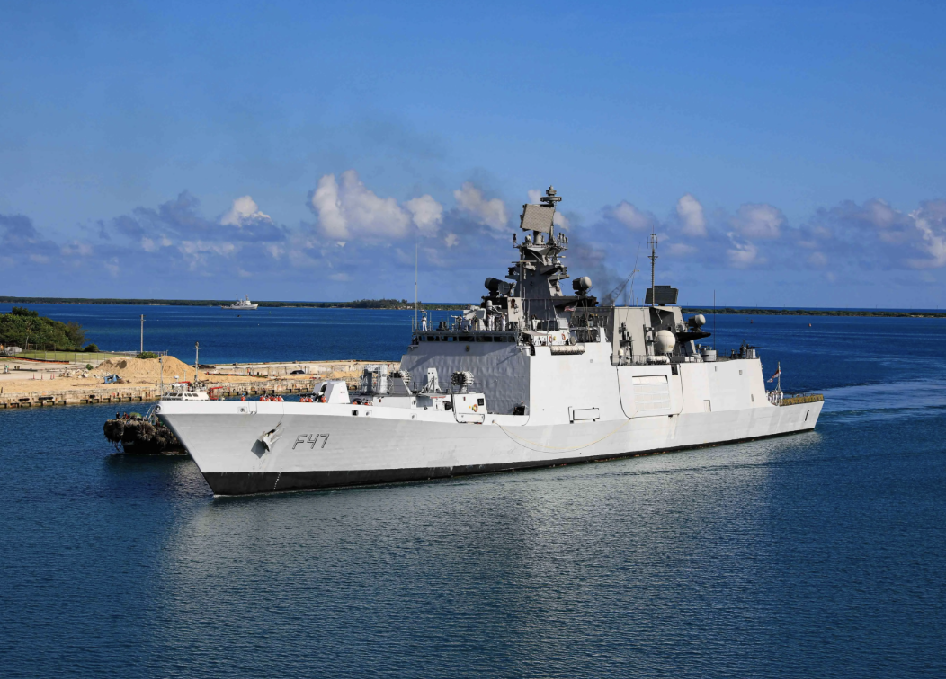 17 Military Photos of Stealth Ships Too Sneaky For Their Own Good - The ...