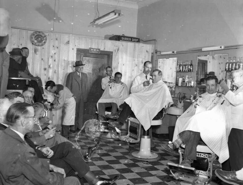 20 Photos Of Old School Barbershops (1890s-1960s) - The Scroller