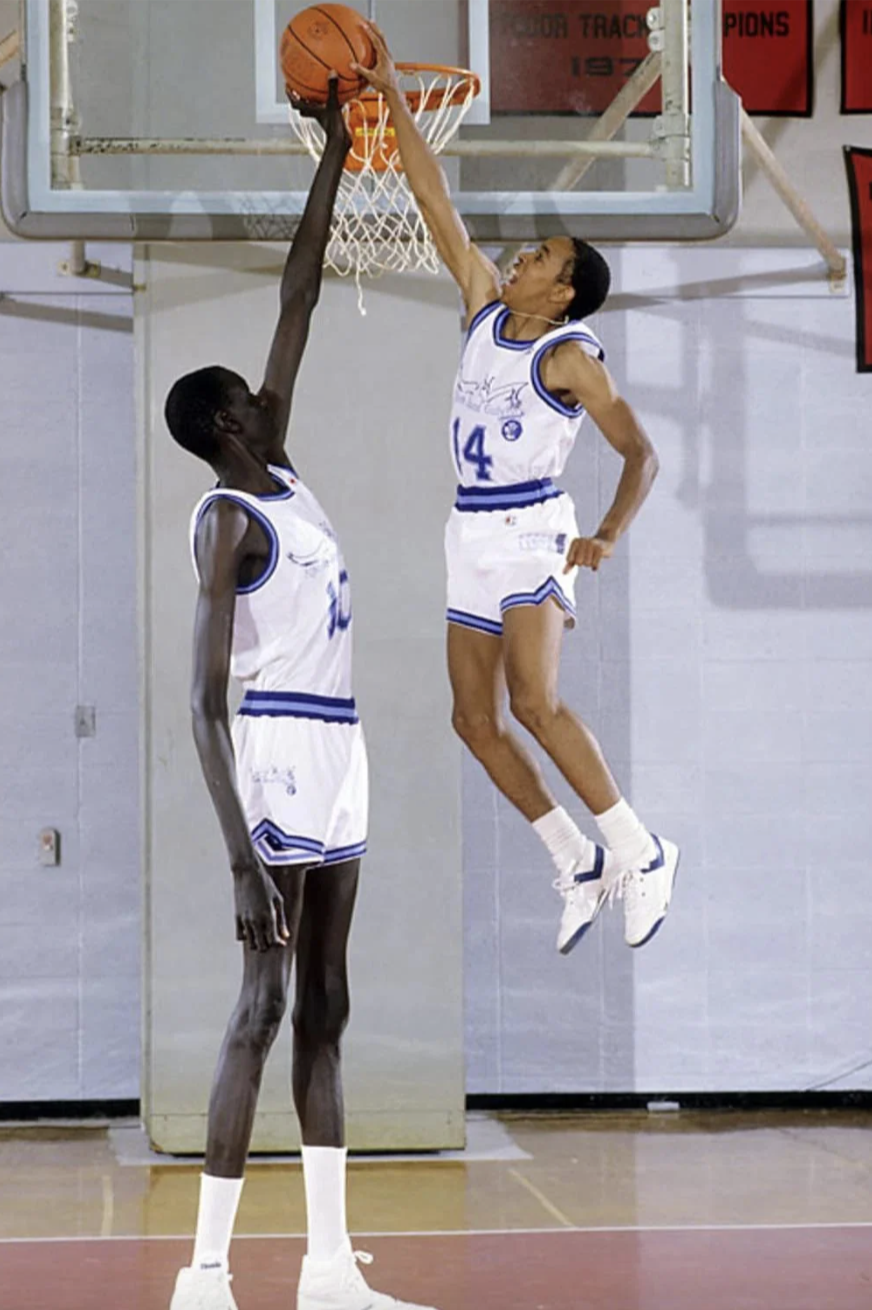 35 Vintage Basketball Photos From the Golden Era
