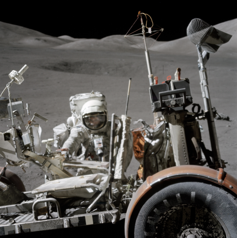 20 Vintage Photos From NASA and Beyond - The Scroller