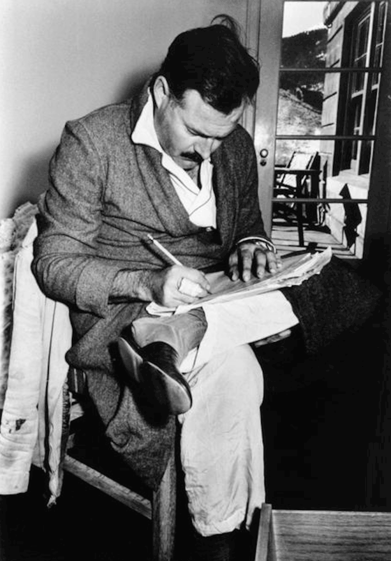 20 Vintage Photos of Ernest Hemingway That Are Pure Old-School Cool ...