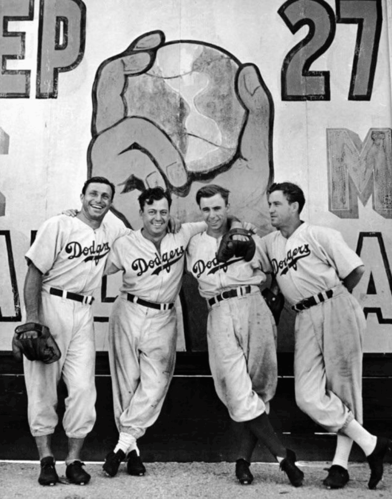 17 Throwback Dodgers Photos That Still Hit Home - The Scroller