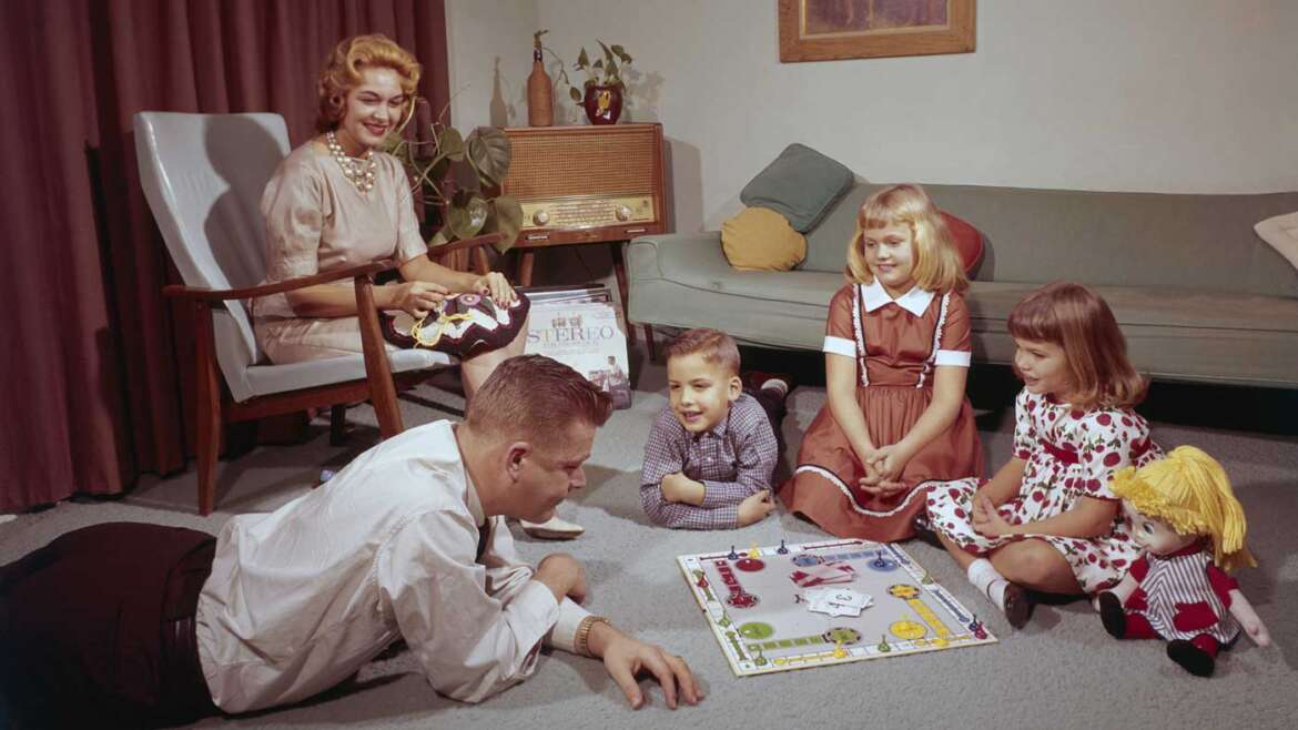 1960s Family Traditions We Rarely Practice Today