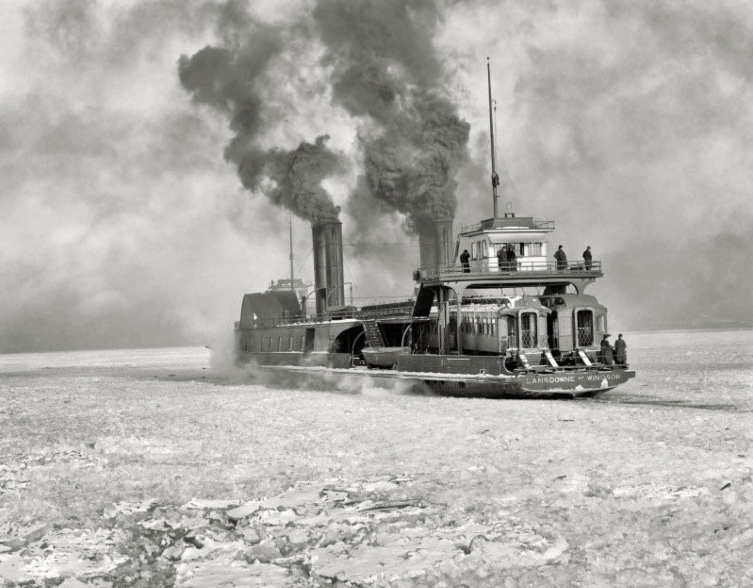 13 Rare Images of Ferries From the Past