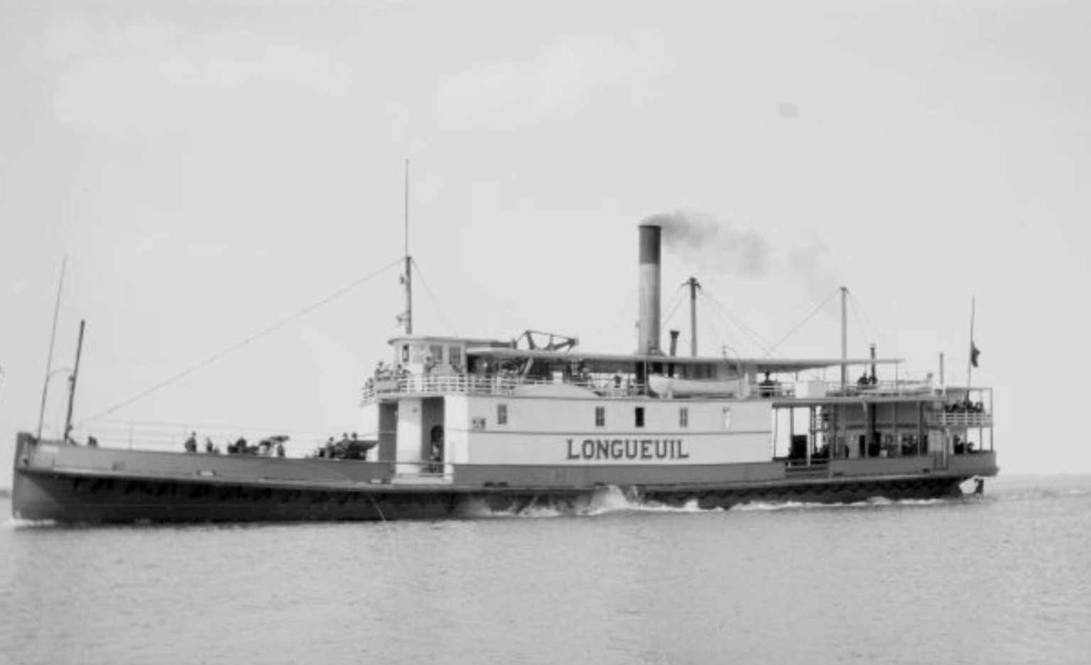 13 Rare Images of Ferries From the Past