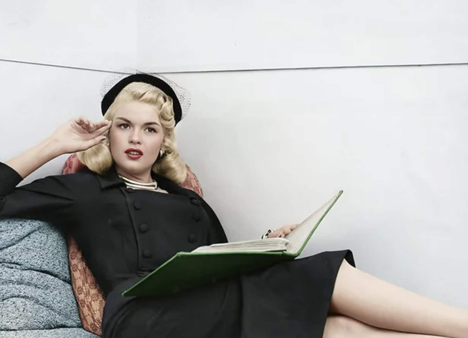 15 Colorized Photos of Hollywood Icon Jayne Mansfield