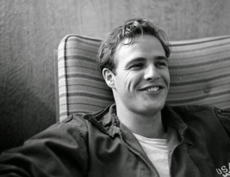 15 Vintage Photos of Marlon Brando That Exemplify Cool Confidence - The ...