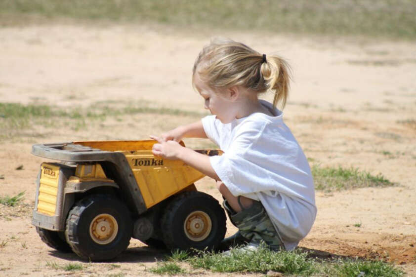 20 Old School Parenting Tactics That Wouldn't Fly Today - The Scroller