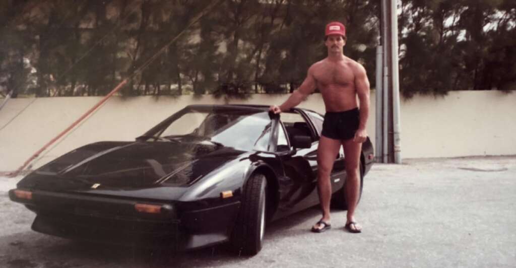 20 Vintage Photos of People's Cars and Bikes in the Electric Eighties ...