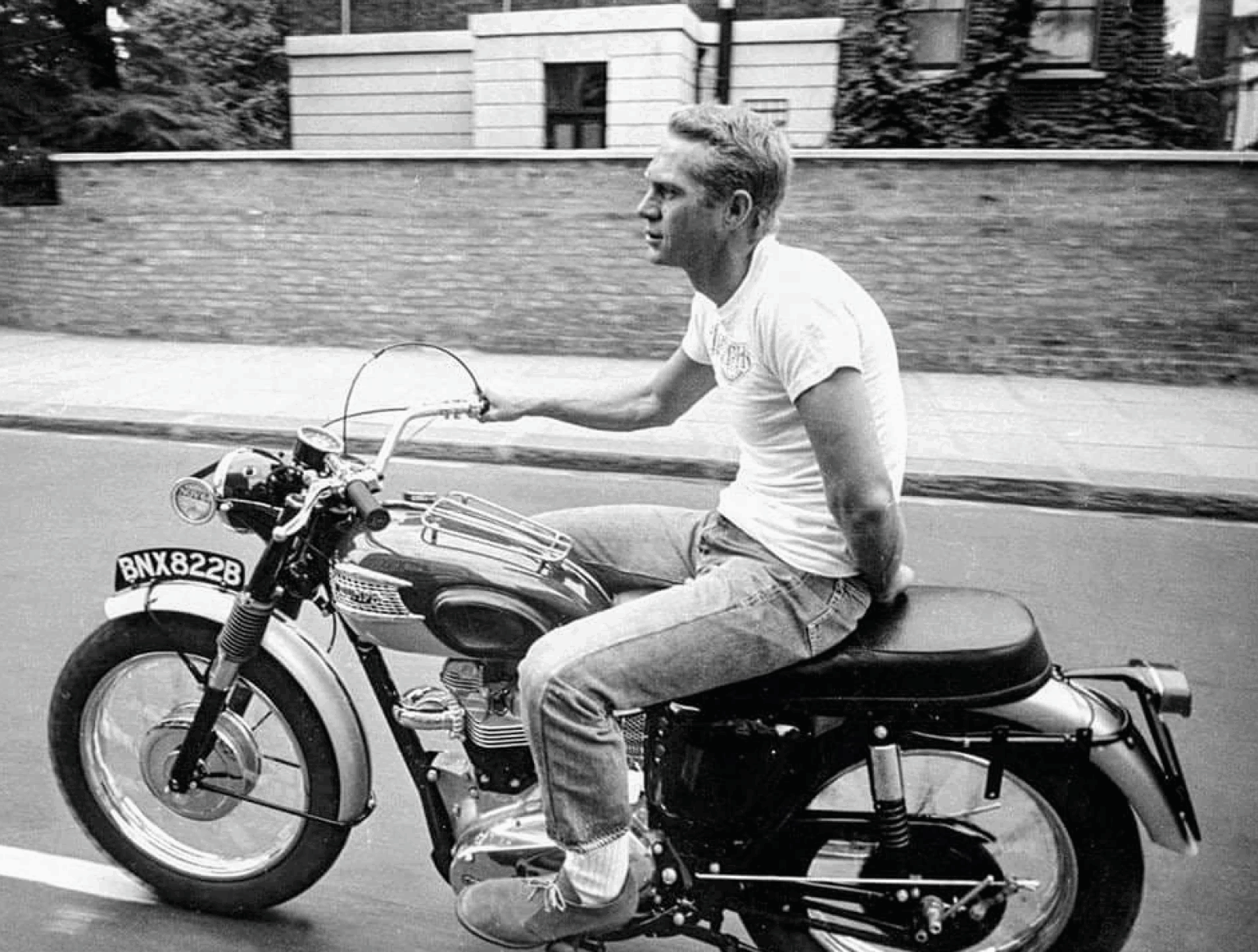 20 Vintage Photos of Steve McQueen That Define Old-School Cool - The ...