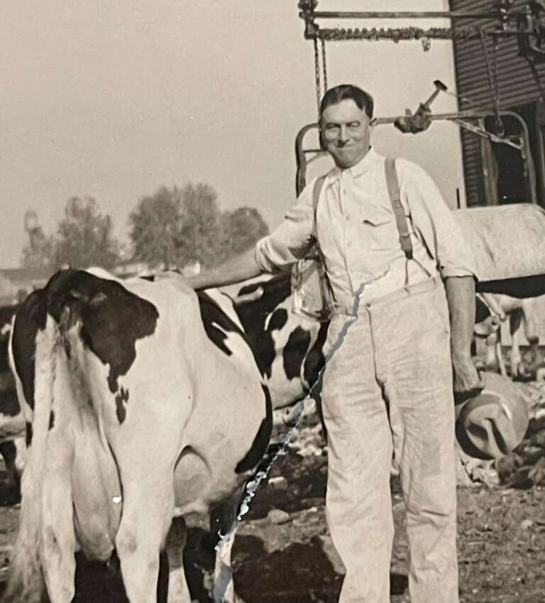 20 Vintage Photos That Bring Old Farms to Life - The Scroller