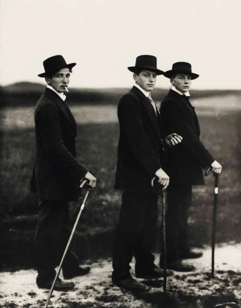20 Vintage Photos That Bring Old Farms to Life - The Scroller