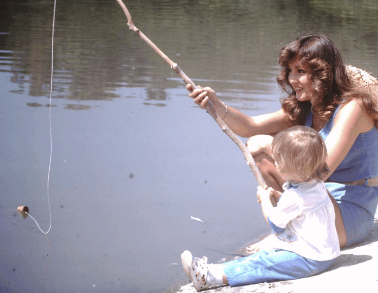 17 Vintage Fishing Photos That Reeled Us In
