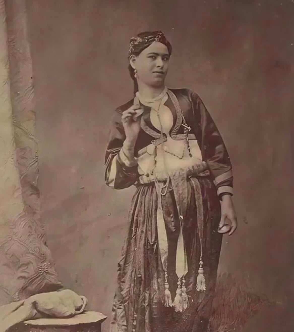 20 Vintage 1870s Photos