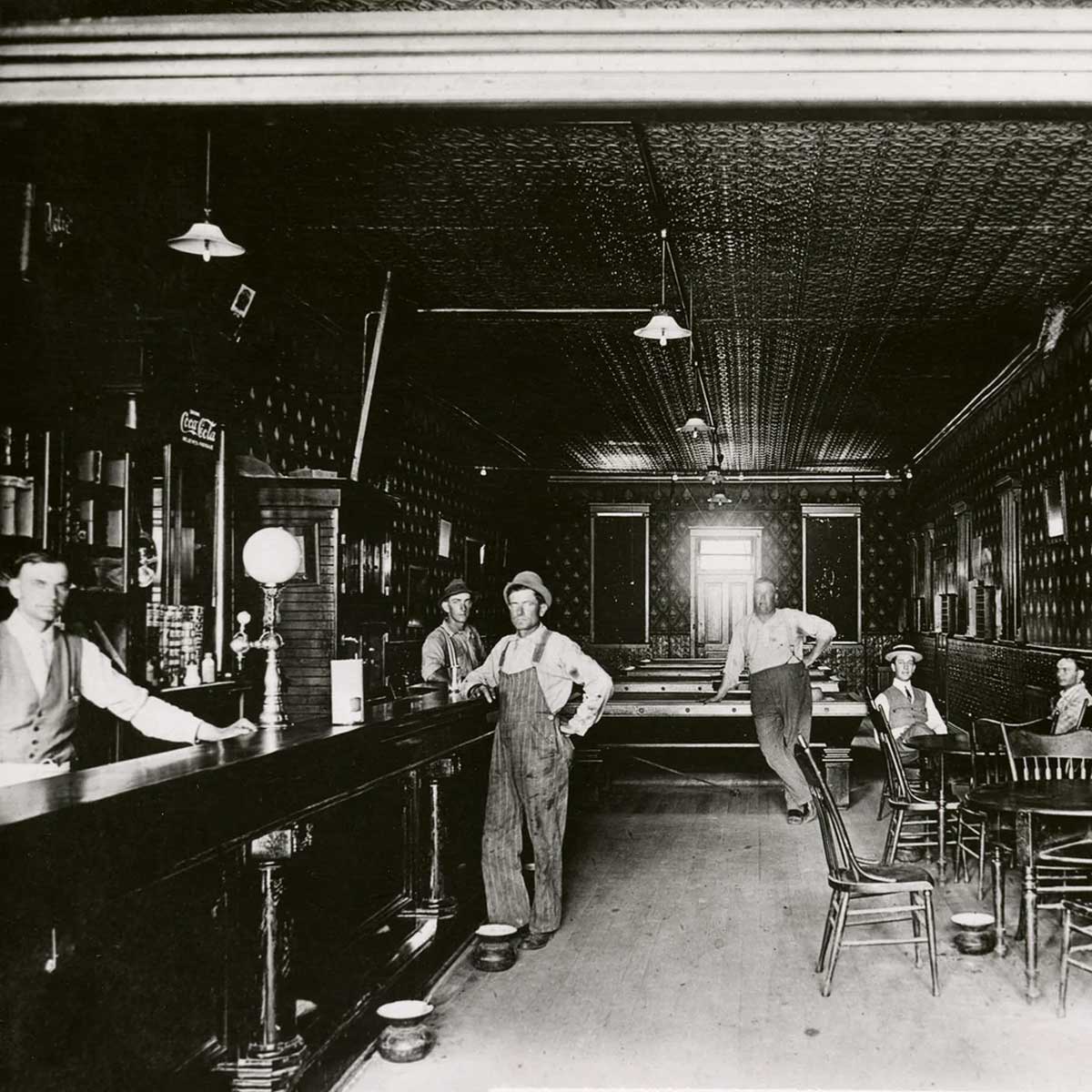 25 Vintage Saloons That Bring the Wild West to Life