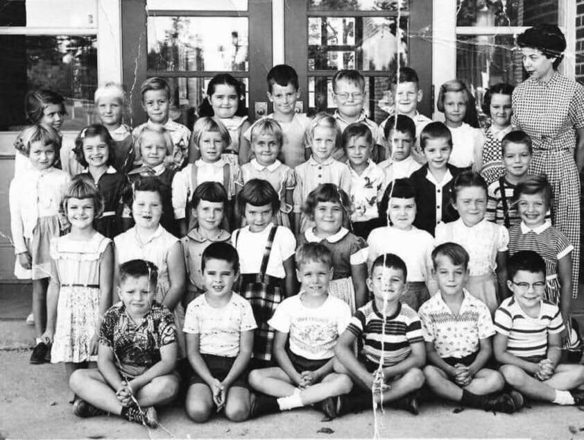 20 Vintage Photos of What 1950s Classrooms Looked Like