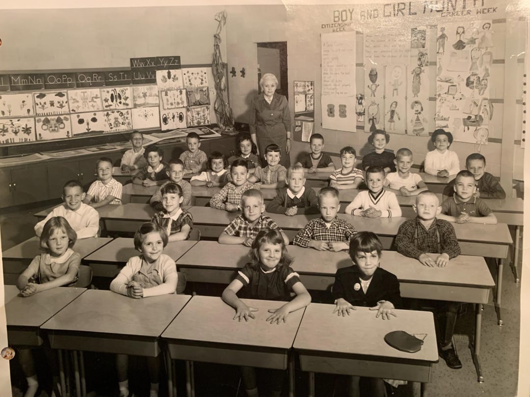 20 Vintage Photos of What 1950s Classrooms Looked Like