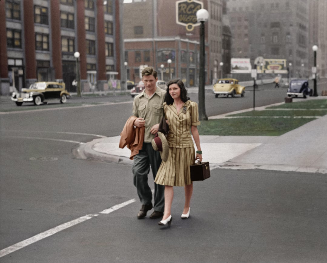 20 Colorized Photos of Chicago in the 1940s