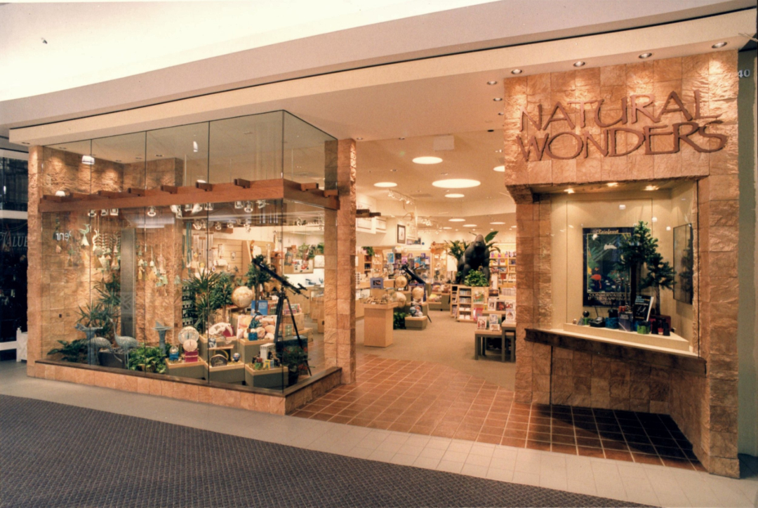20 Vintage Photos of 90s Mall Rat Culture