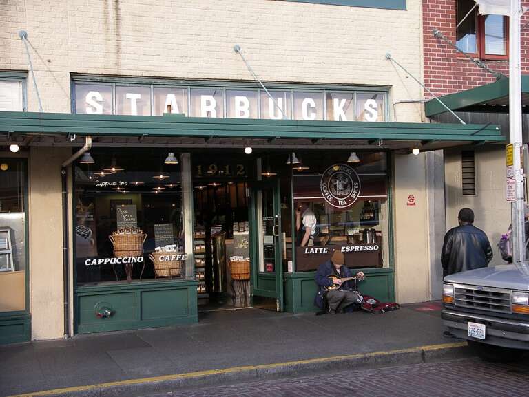 20 Photos of the Original Locations of Iconic Fast Food Restaurants ...