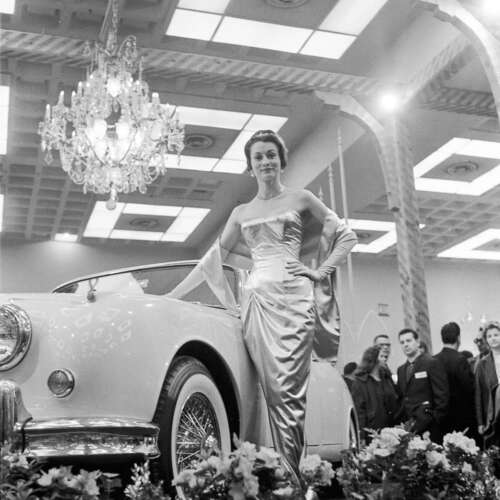 25 Vintage Photos of Car Shows From the 1930s to the 1970s