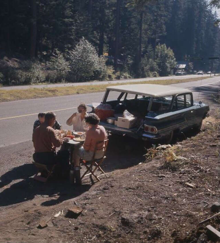 24 Vintage Images That Capture ’60s–’70s American Road Trips