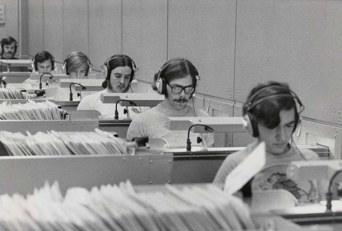 23 Vintage Post Office Photos That Deliver Postal Nostalgia