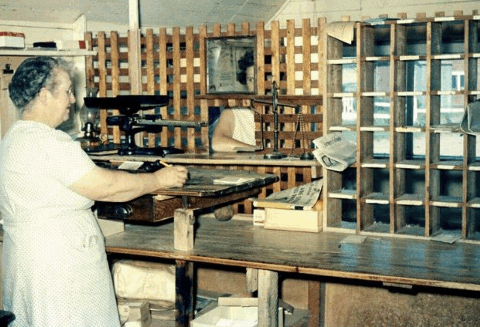 23 Vintage Post Office Photos That Deliver Postal Nostalgia