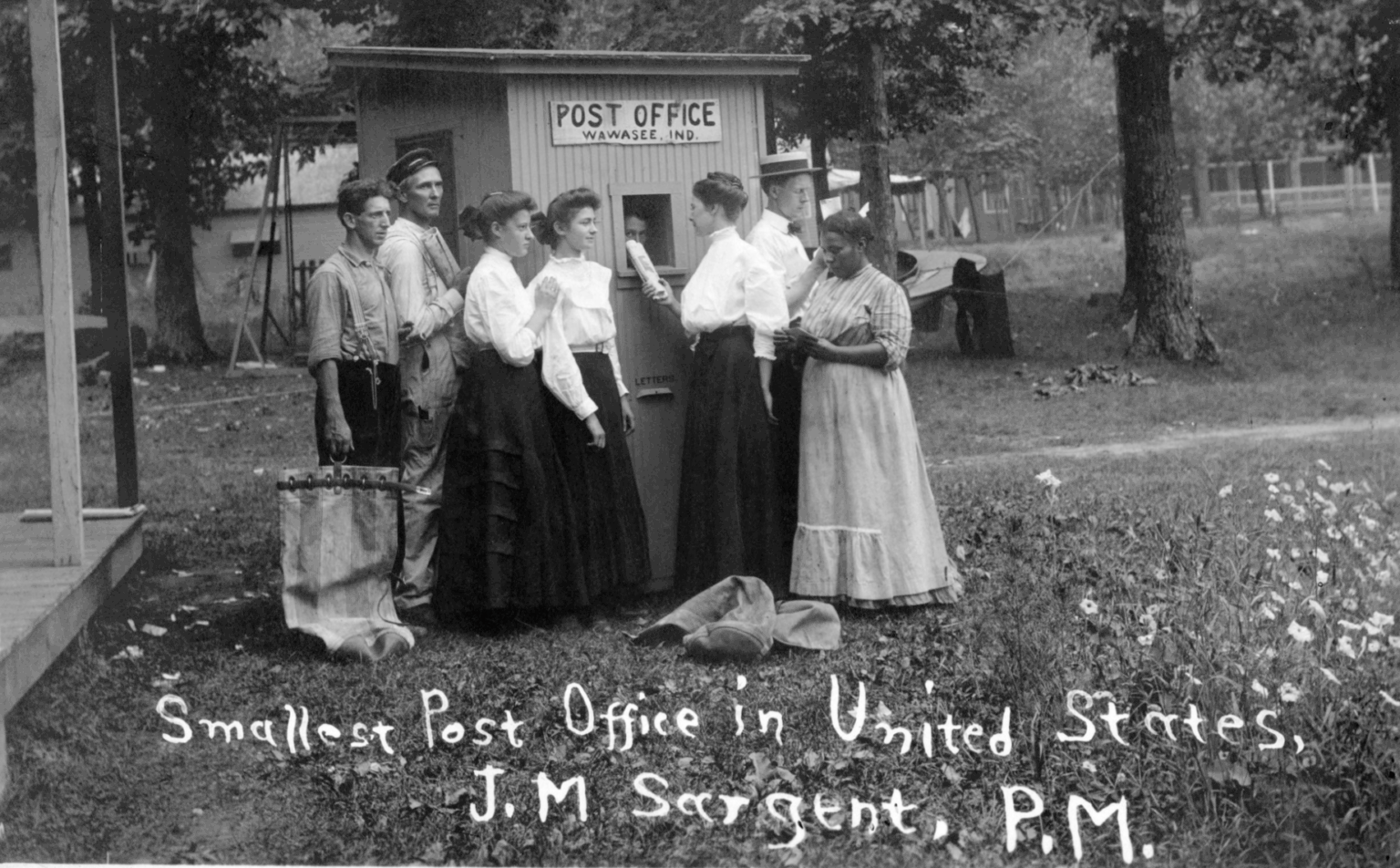 23 Vintage Post Office Photos That Deliver Postal Nostalgia